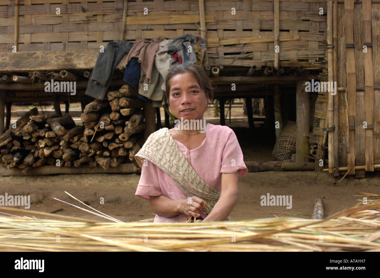Khmu tribe hi-res stock photography and images - Alamy