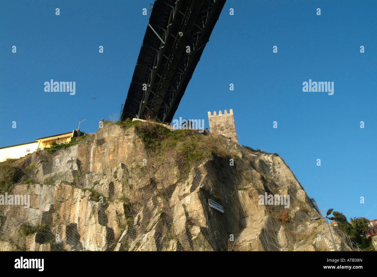 D luis iron bridge hi-res stock photography and images - Alamy