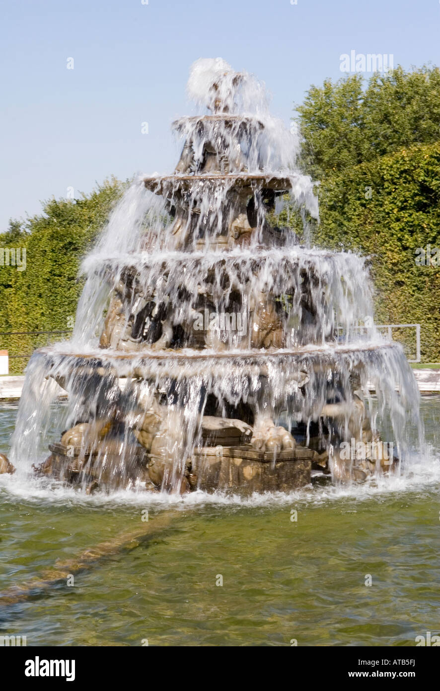 The Pyramid Fountain, Chateau de Versailles, France Stock Photo - Alamy