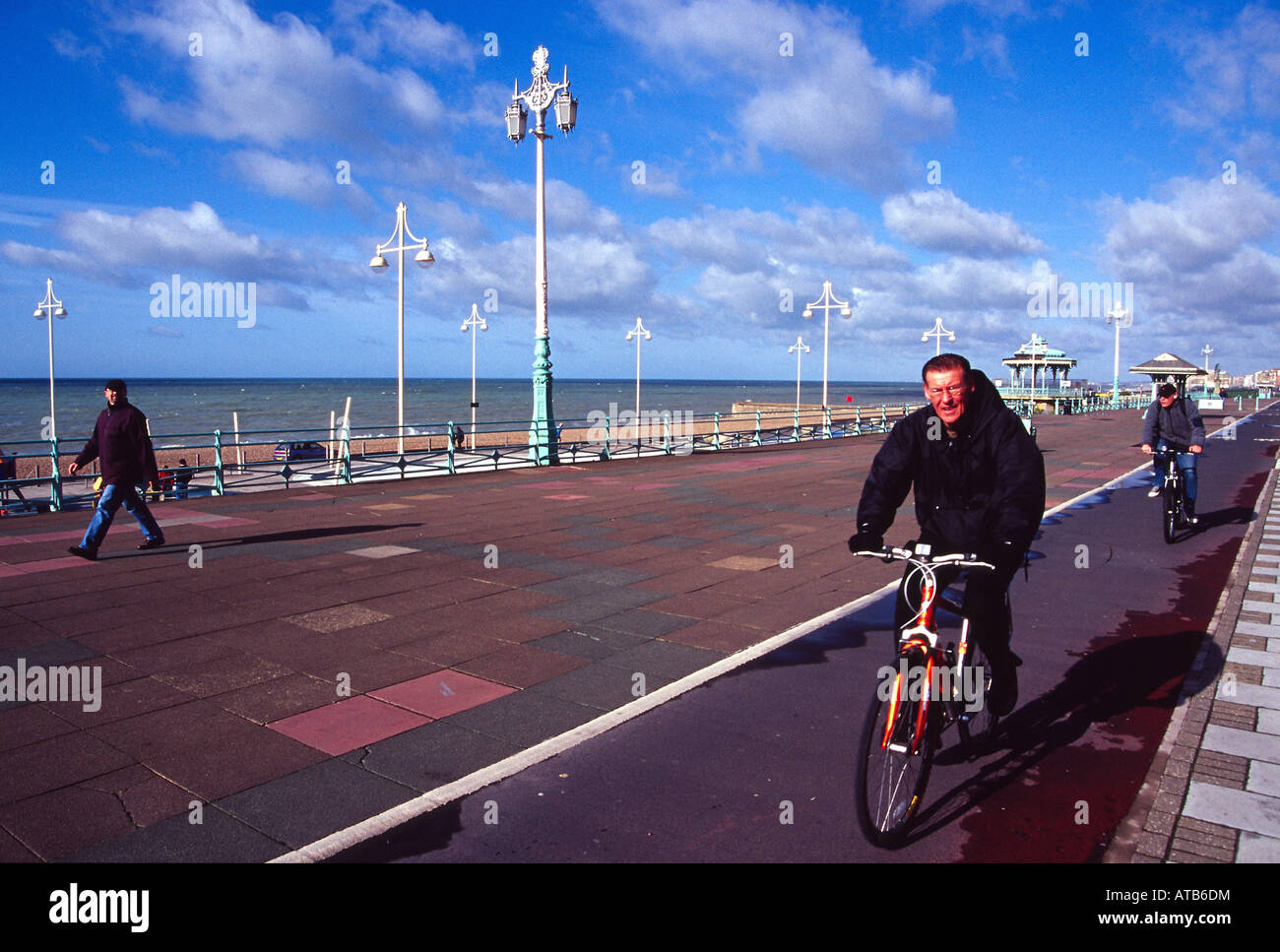 brighton promenade south coast seaside town sussex britain england uk ...