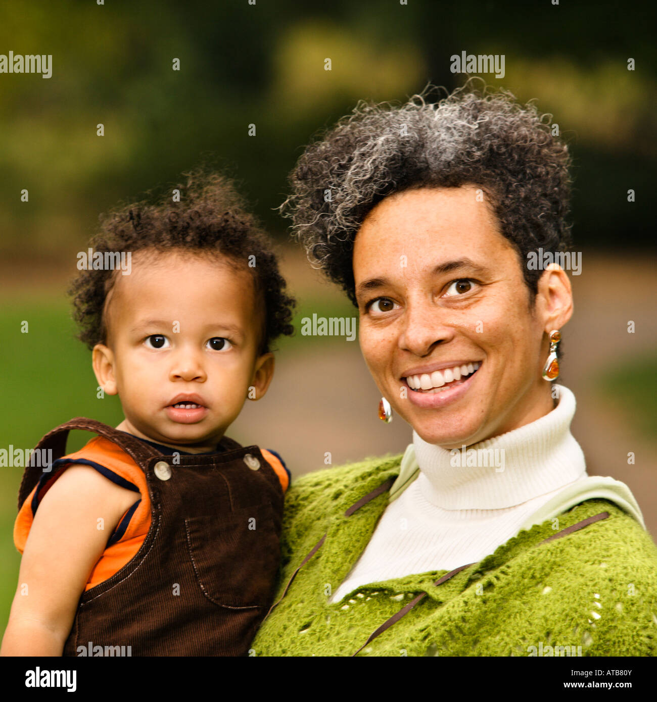 Woman holding photograph of boy hi-res stock photography and images - Alamy