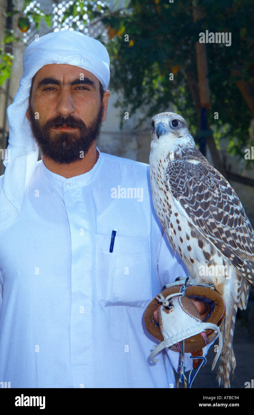Sharjah UAE Arab Man And Hawk Stock Photo - Alamy