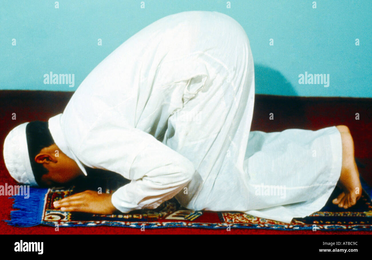 Sujud hi-res stock photography and images - Alamy