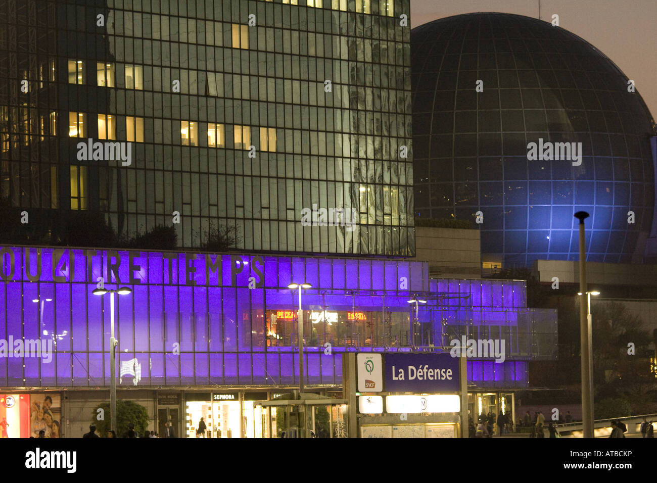 Imax dome hi-res stock photography and images - Alamy