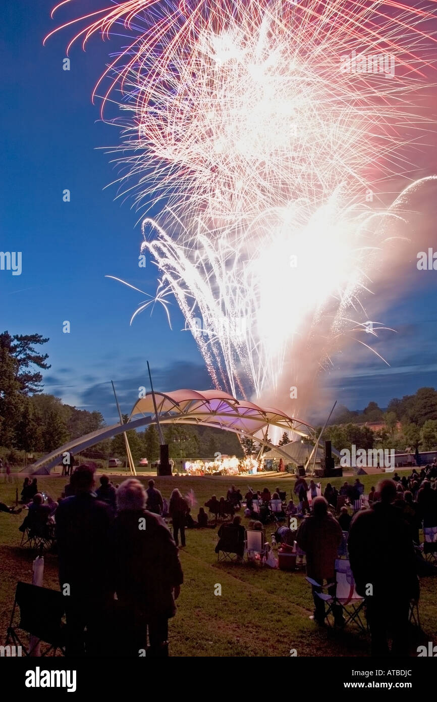 Kent fireworks hi-res stock photography and images - Alamy