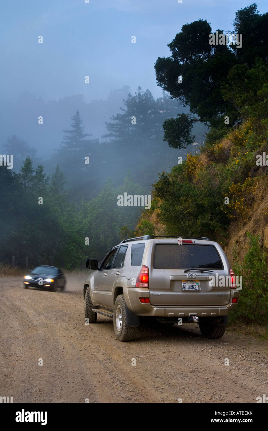 Road turning corner hi-res stock photography and images - Alamy