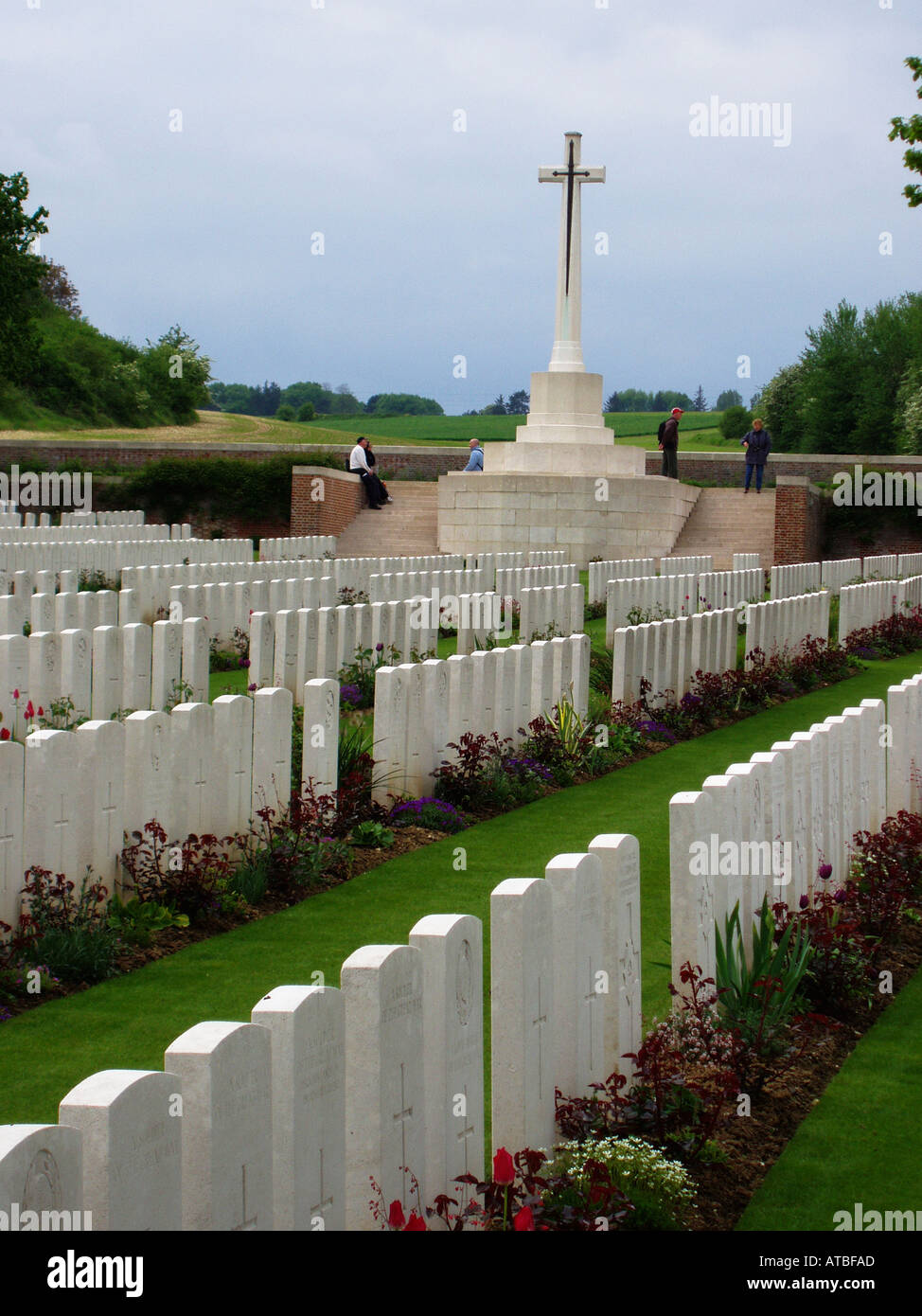 Cwgc cemetery hi-res stock photography and images - Alamy
