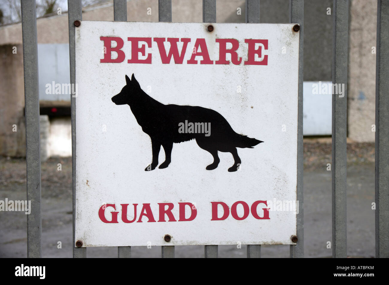 Guard dog sign hi-res stock photography and images - Alamy
