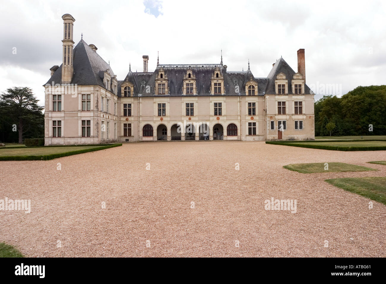 France castle beauregard hi-res stock photography and images - Alamy