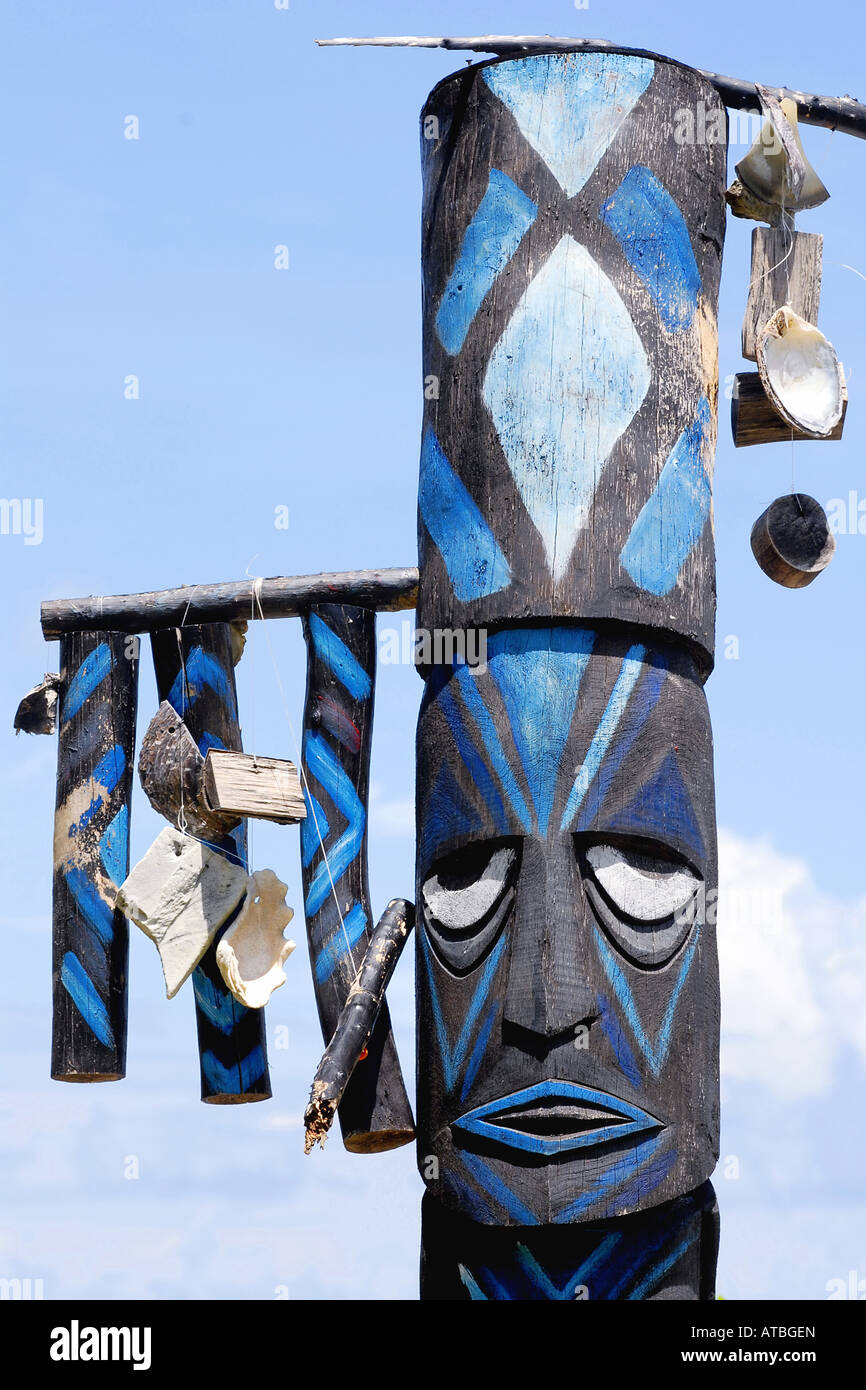 Traditional Tiki Statue on Bora Bora, French Polynesia, Bora Bora Stock ...