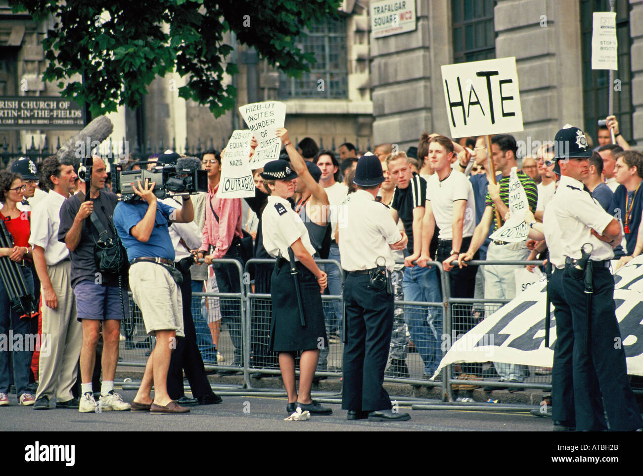 Film police officers hi-res stock photography and images - Alamy
