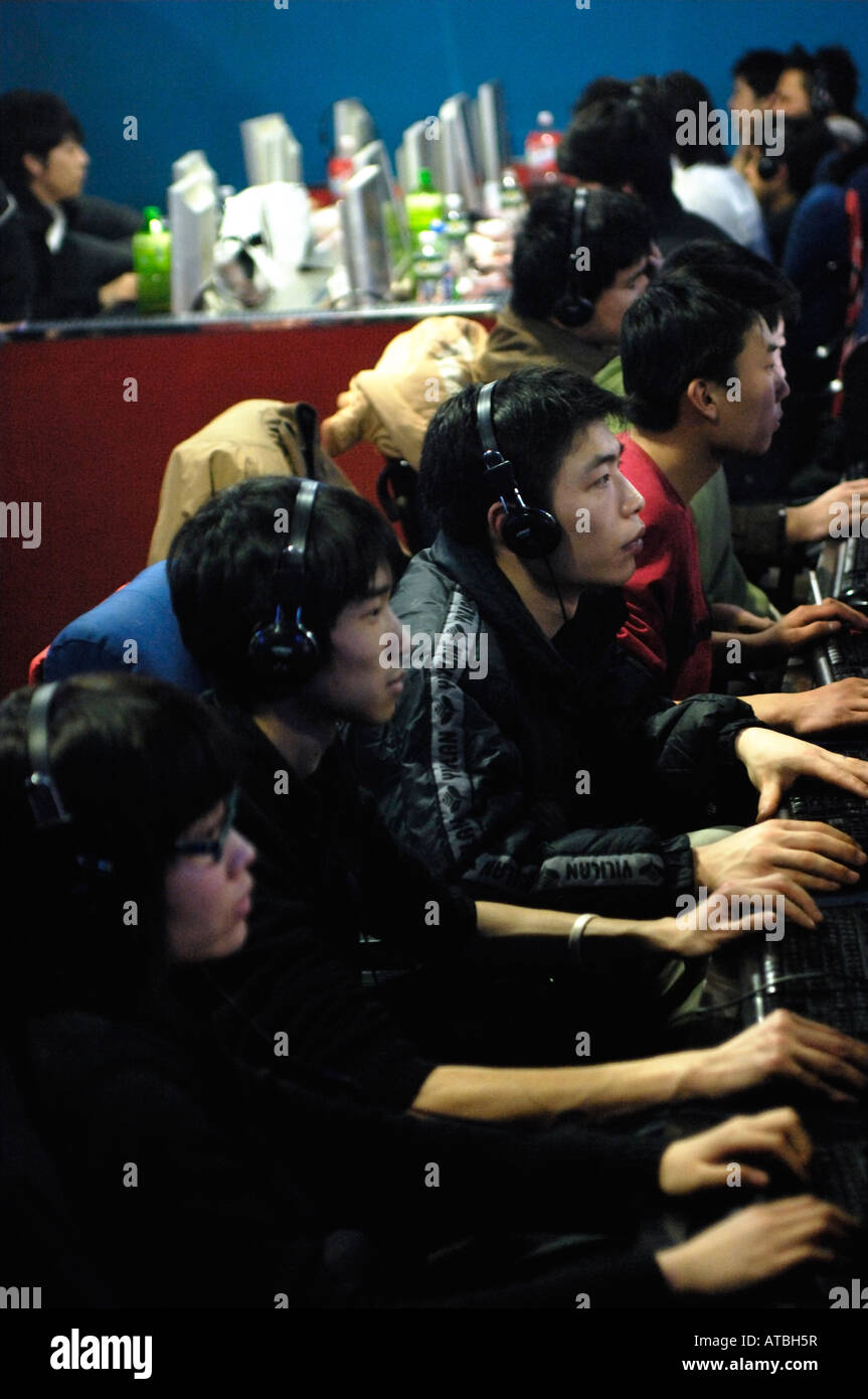 Chinese internet hi-res stock photography and images - Alamy