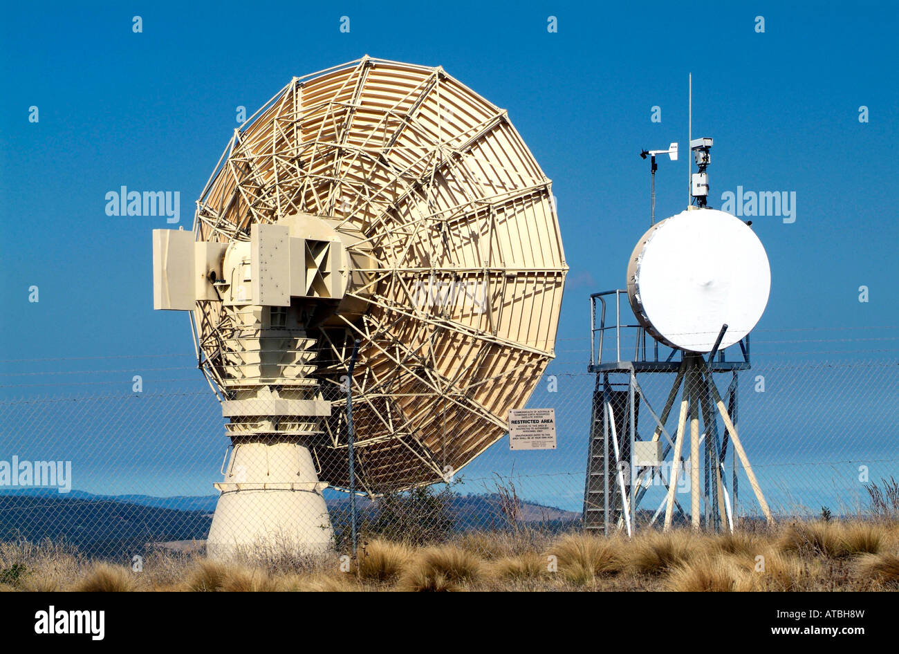 Receiving Earth Station High Resolution Stock Photography and Images ...