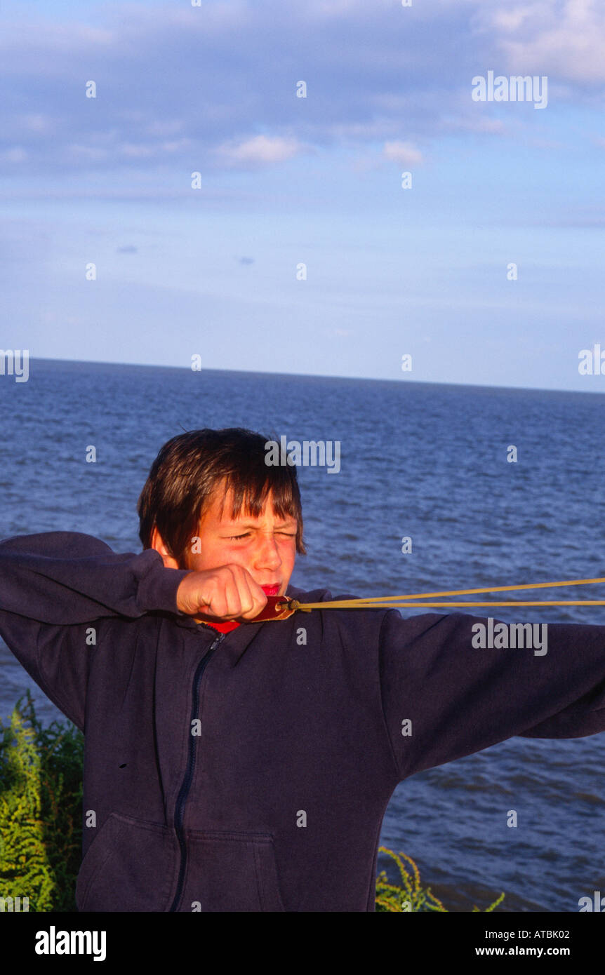 Firing catapult hi-res stock photography and images - Alamy