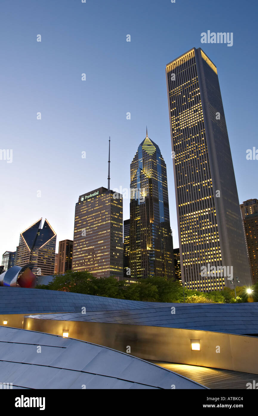 PARKS Chicago Illinois BP Amoco Bridge curved stainless steel with city ...