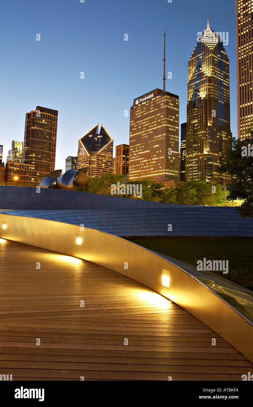 PARKS Chicago Illinois BP Amoco Bridge curved stainless steel with city ...