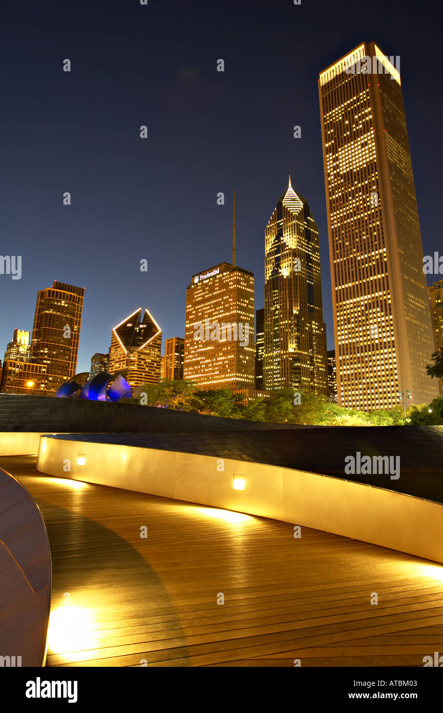 PARKS Chicago Illinois BP Amoco Bridge curved stainless steel with city ...