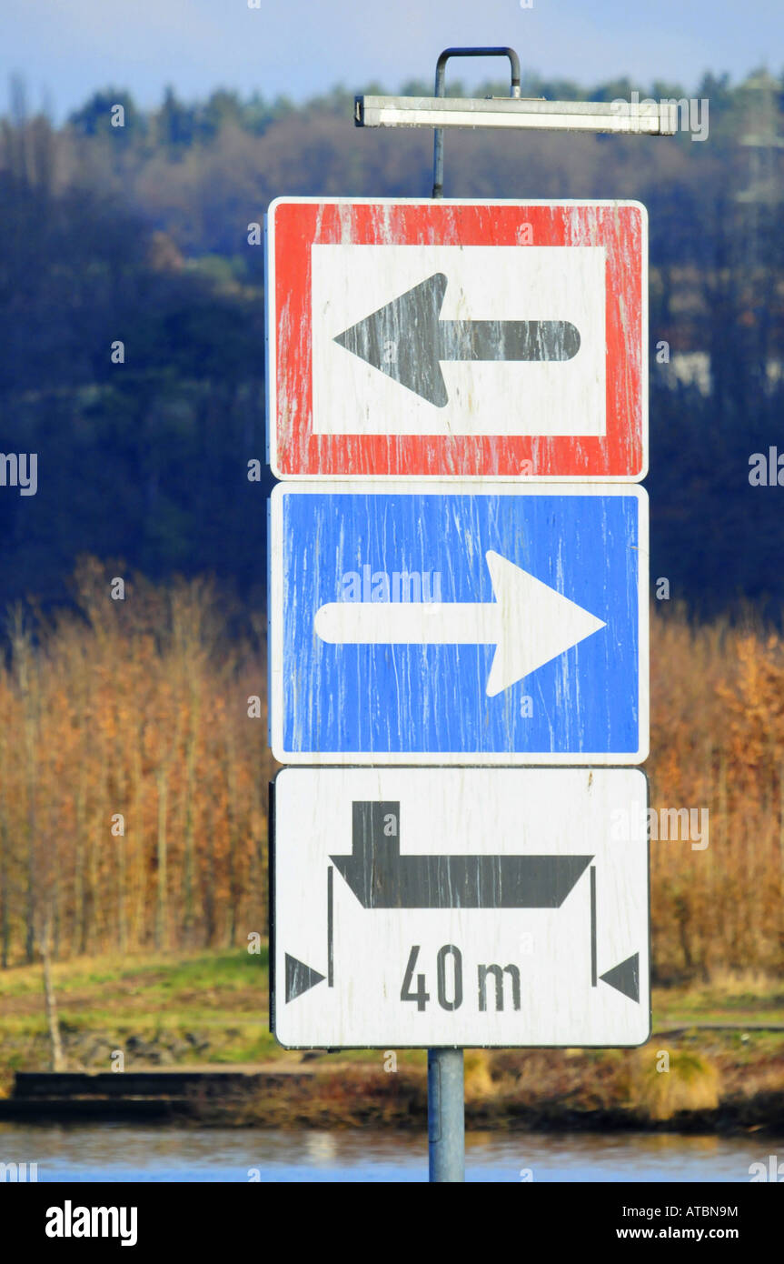 Inland water trasport signs hi-res stock photography and images - Alamy