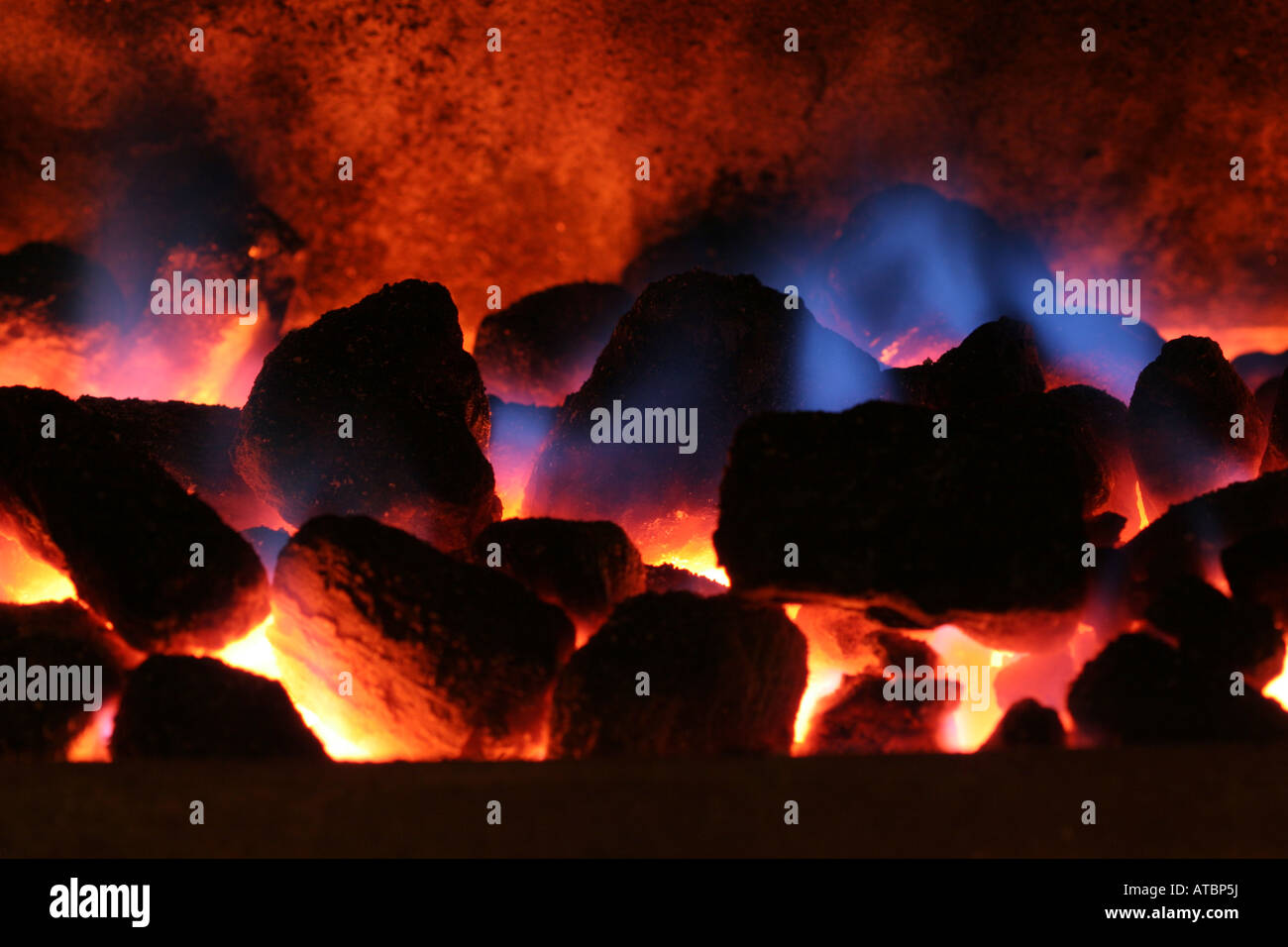 Glowing coal fire Stock Photo - Alamy