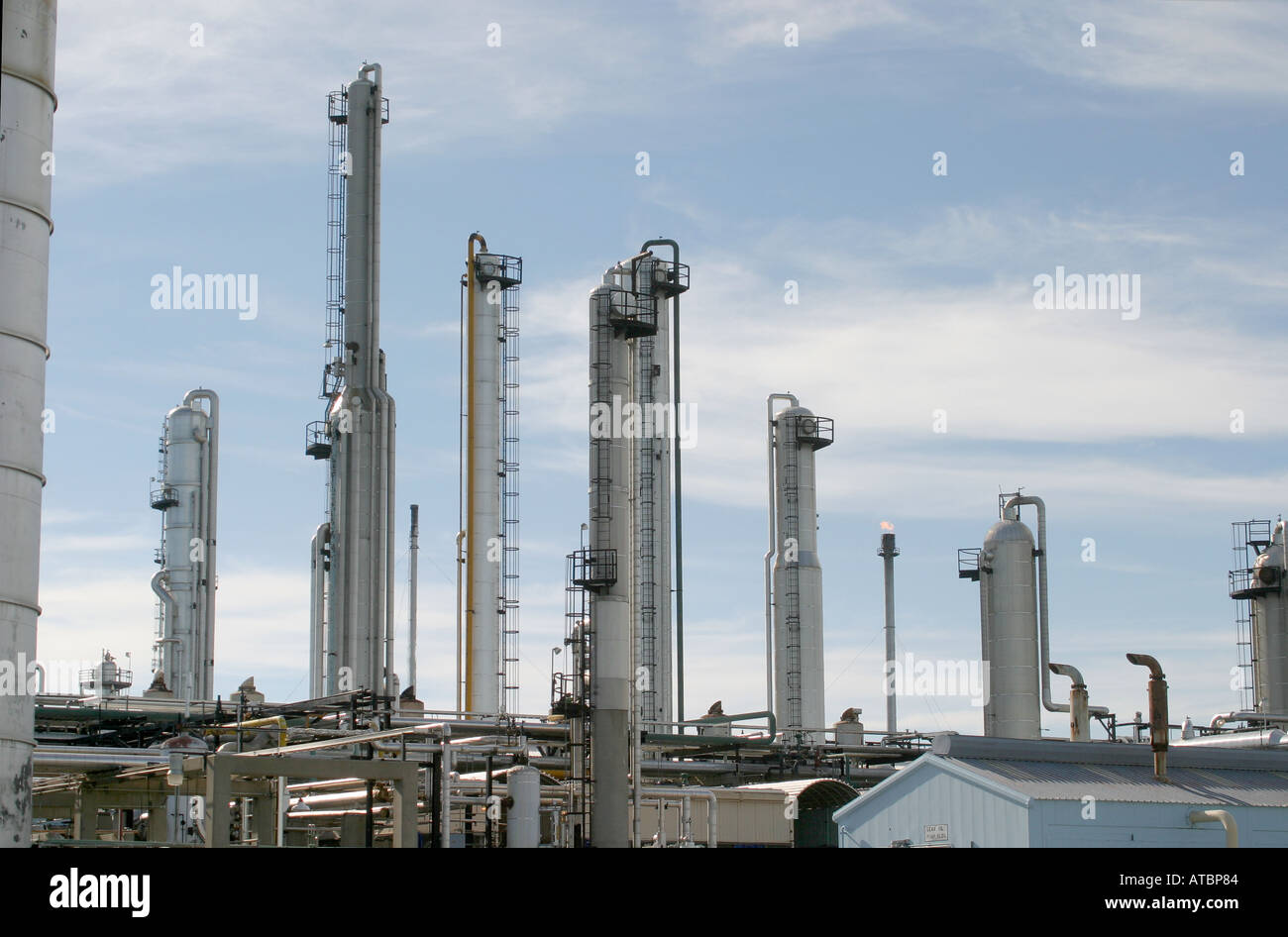 Alberta canada gas plant mountains hi-res stock photography and images ...