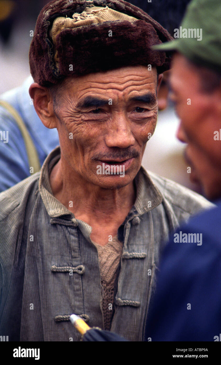 Bai headgear hi-res stock photography and images - Alamy