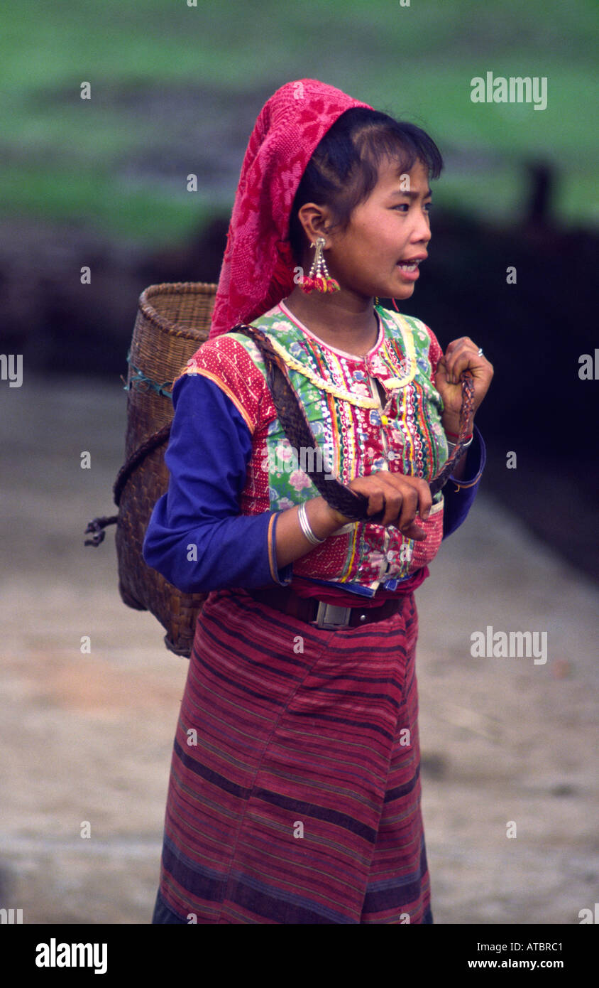 Bulang girl, Menghun market. Xichuanbanna, Yunnan, China Stock Photo ...