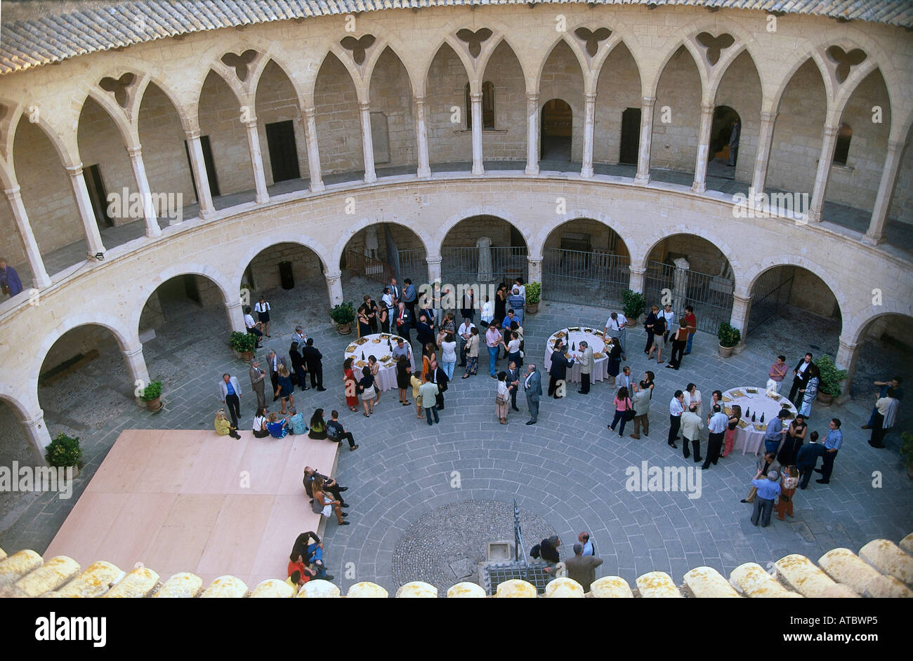 Inward courtyard hi-res stock photography and images - Alamy