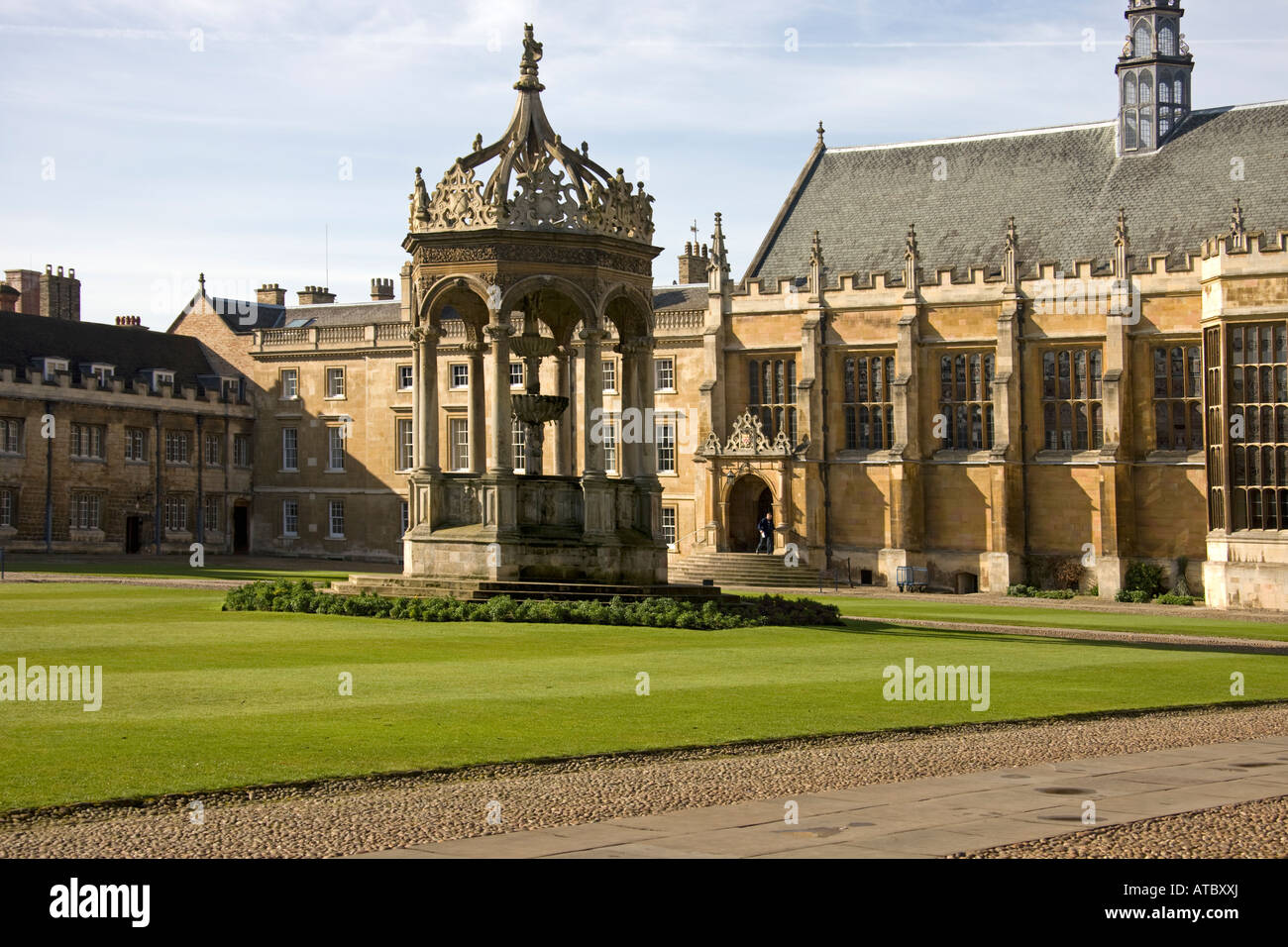 Trinity college a late elizabethan fountain in the great court hi-res ...