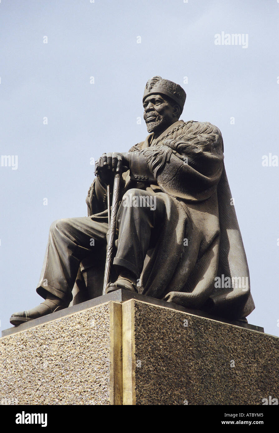 The large seated statue of freedom and independence fighter Jomo ...