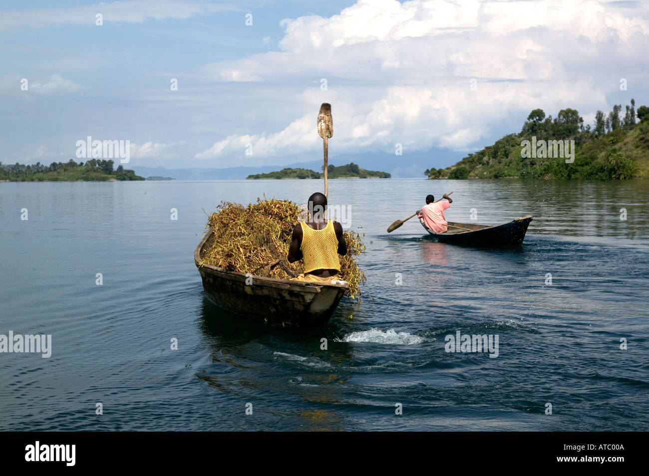 Boatmen hi-res stock photography and images - Alamy