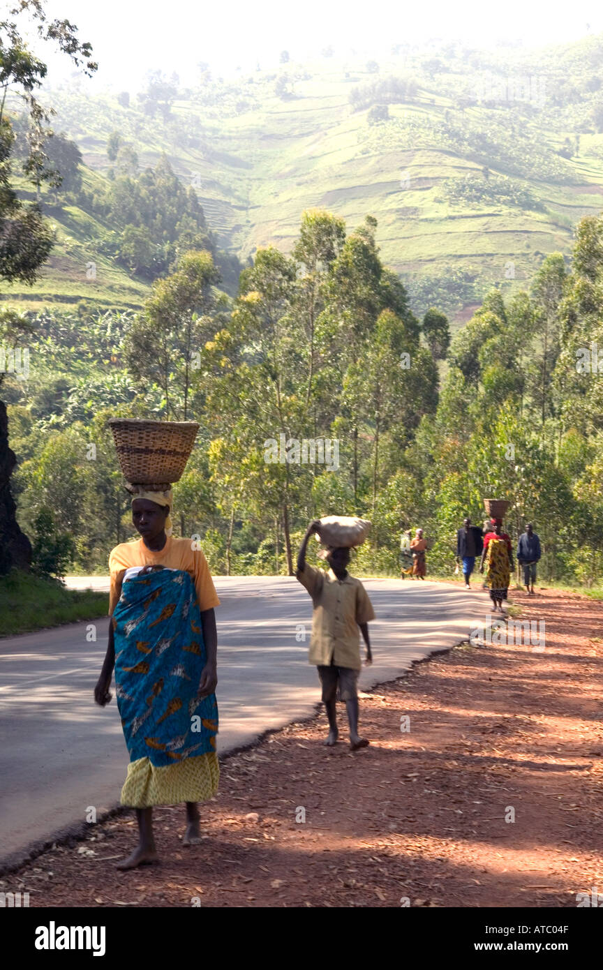 Women carry food to market in Rwanda Central Africa Stock Photo - Alamy