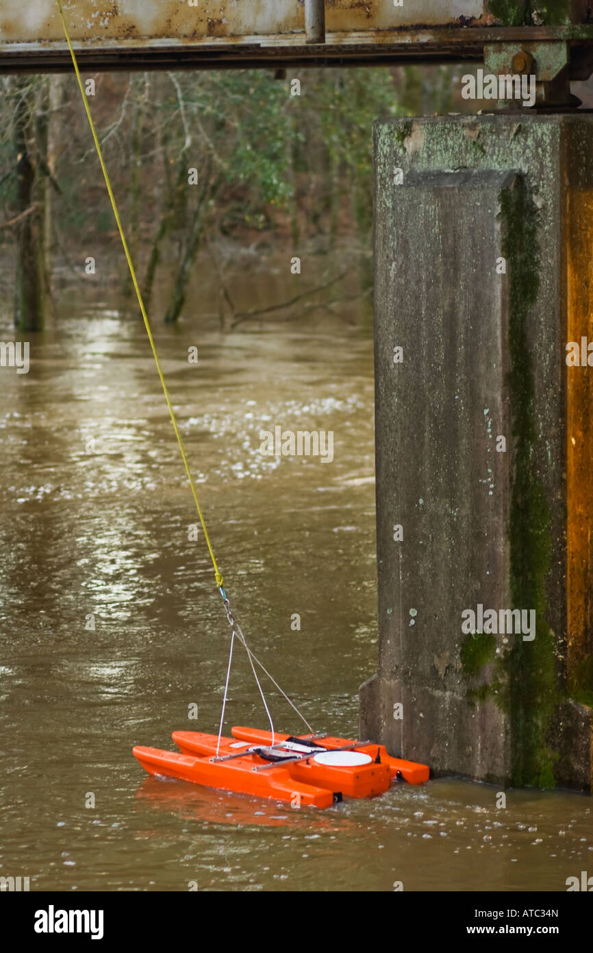 Testing water quality river hi-res stock photography and images - Alamy