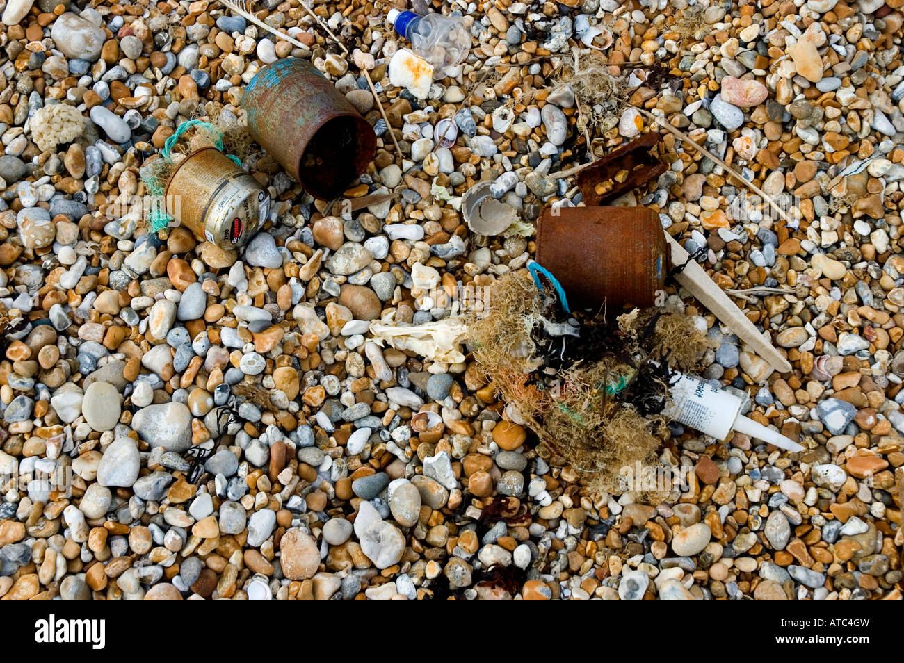 Pebble beach litter debris waste hi-res stock photography and images ...