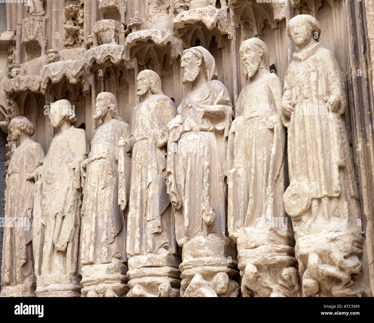 Covered niches hi-res stock photography and images - Alamy