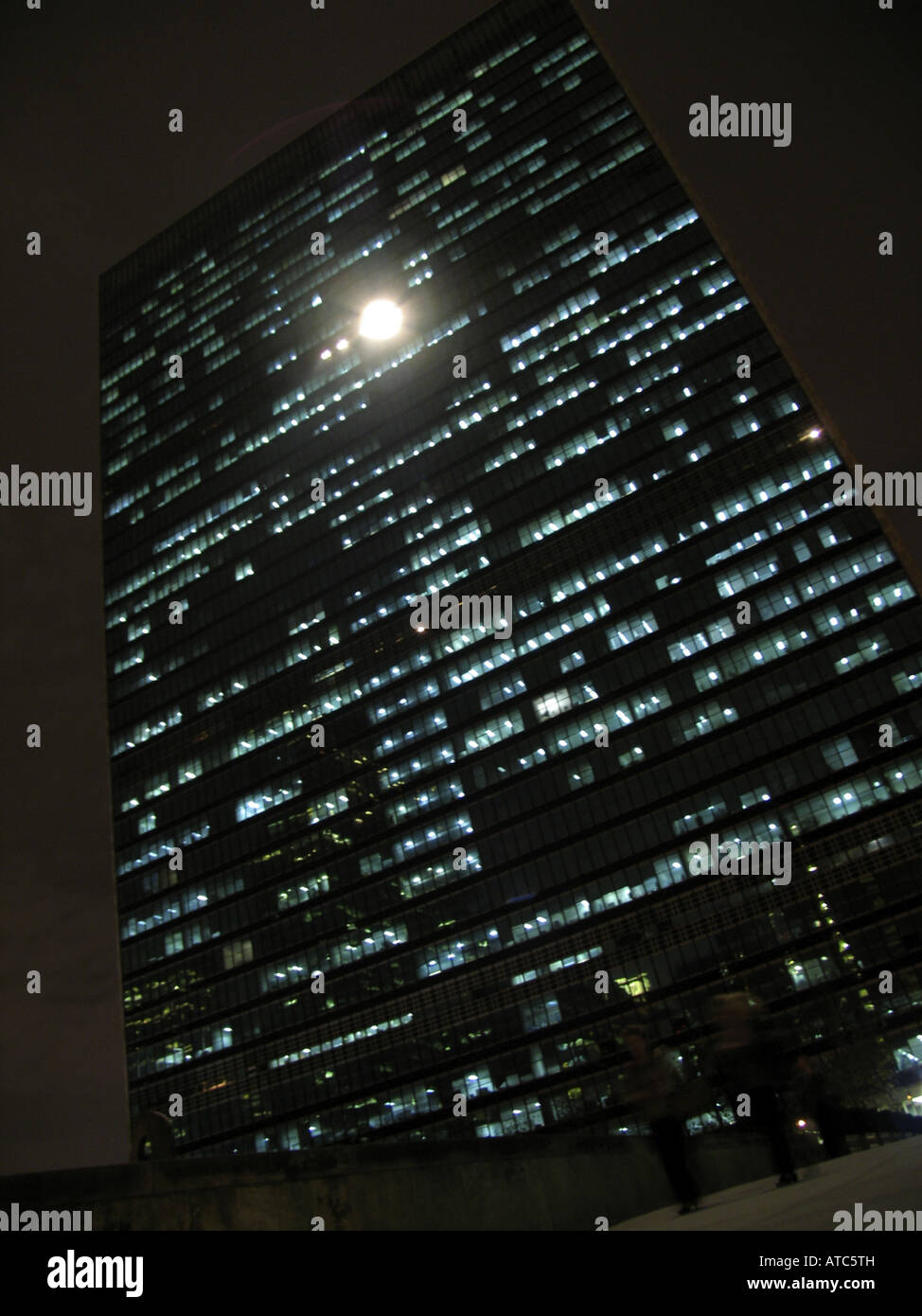 United nations buildings at night hi-res stock photography and images ...