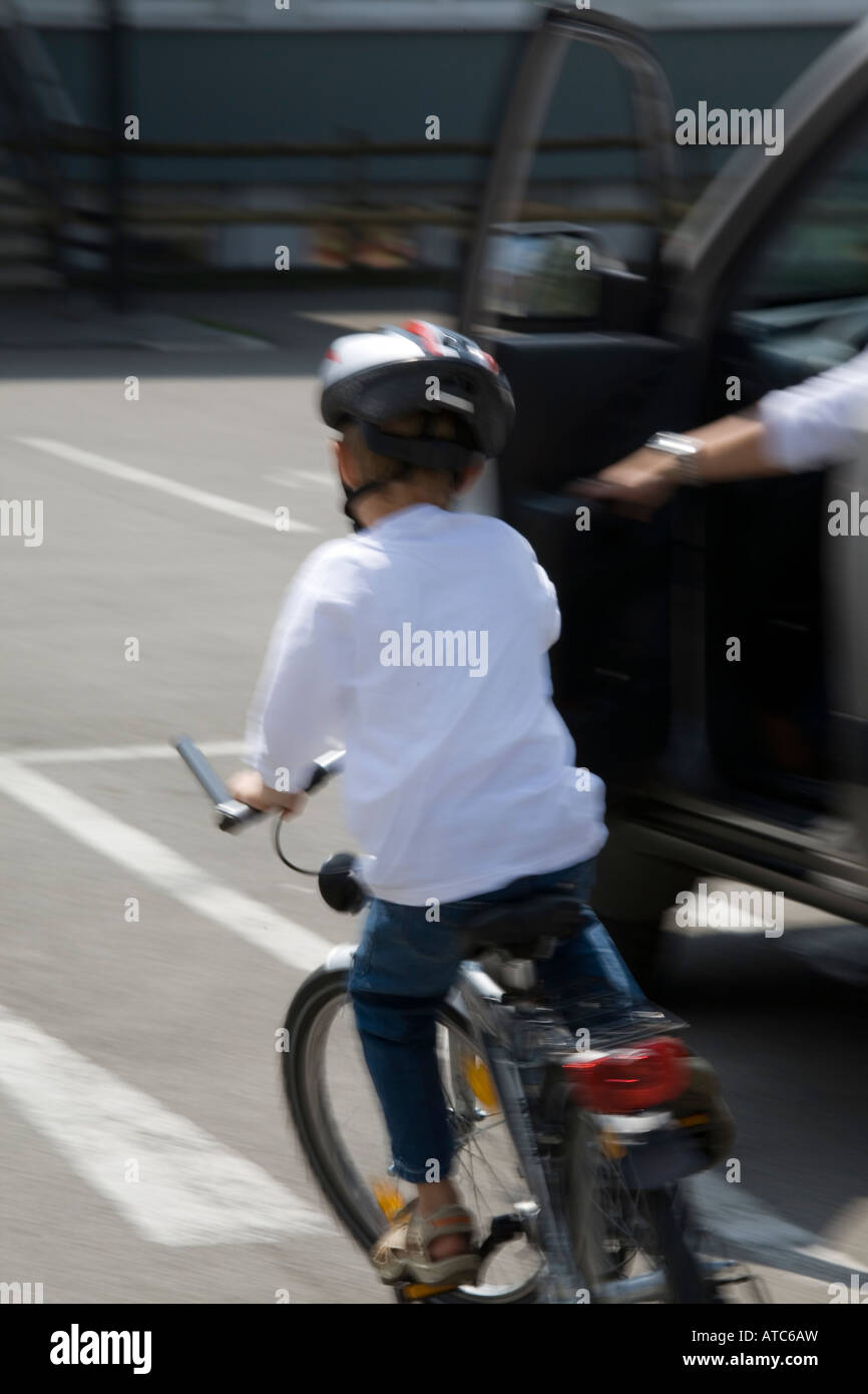 Children in the traffic Stock Photo - Alamy