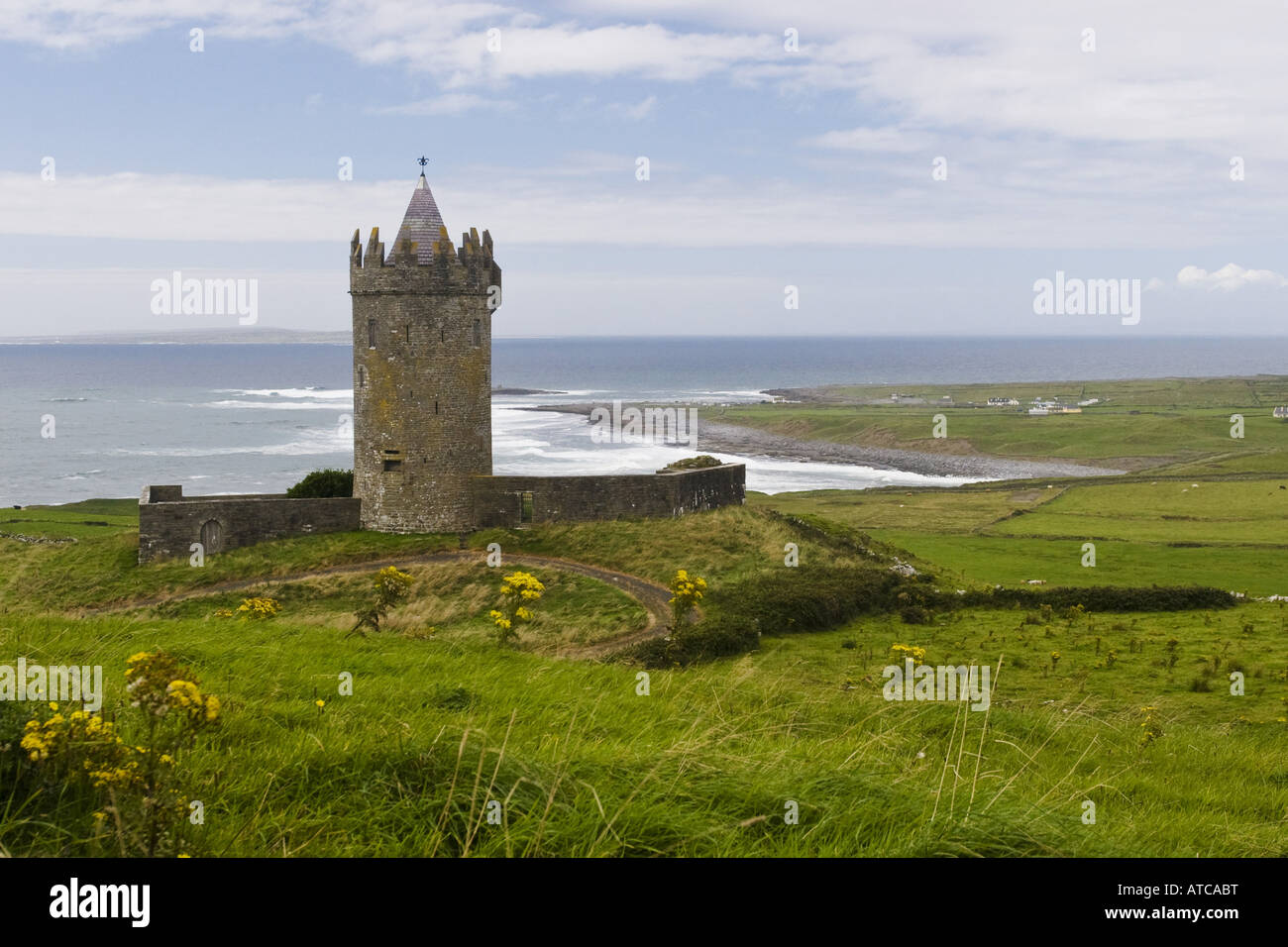 Doonagore Castle, Ireland, Clarens, Doolin Stock Photo - Alamy