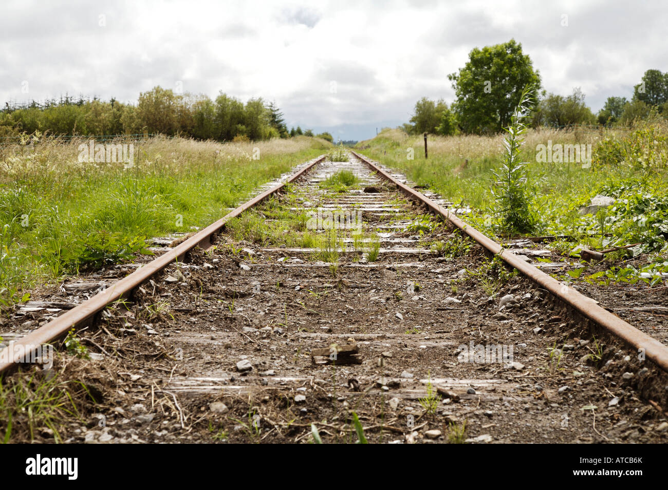 Disused railway ireland hi-res stock photography and images - Alamy