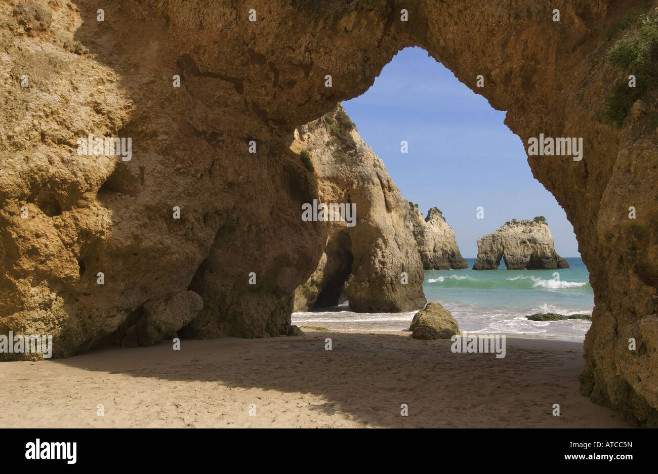 Arch portugal hi-res stock photography and images - Alamy