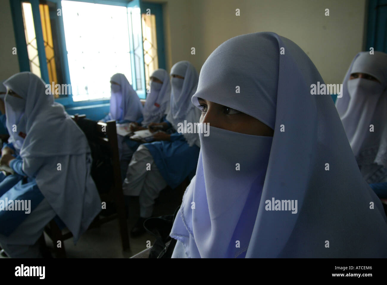 Pakistan students school class hi-res stock photography and images - Alamy