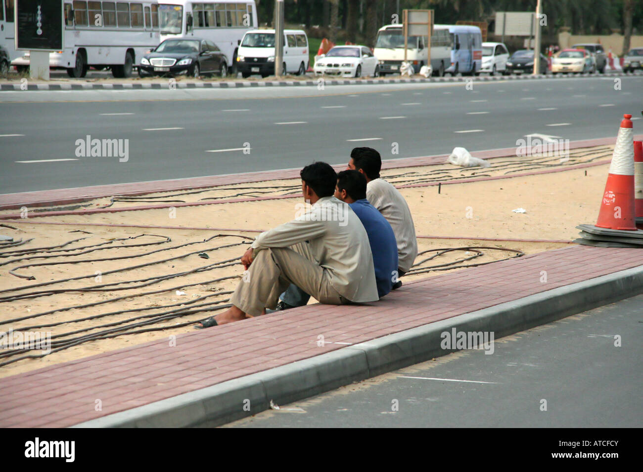 Building workers make a break Stock Photo - Alamy
