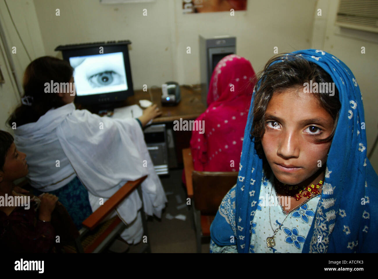 Afghan girl computer hi-res stock photography and images - Alamy