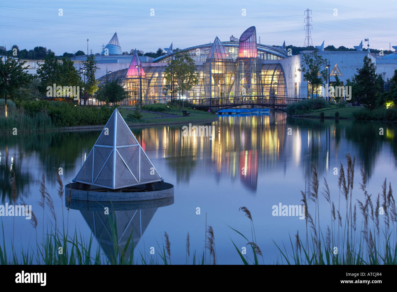 Bluewater retail park hi-res stock photography and images - Alamy