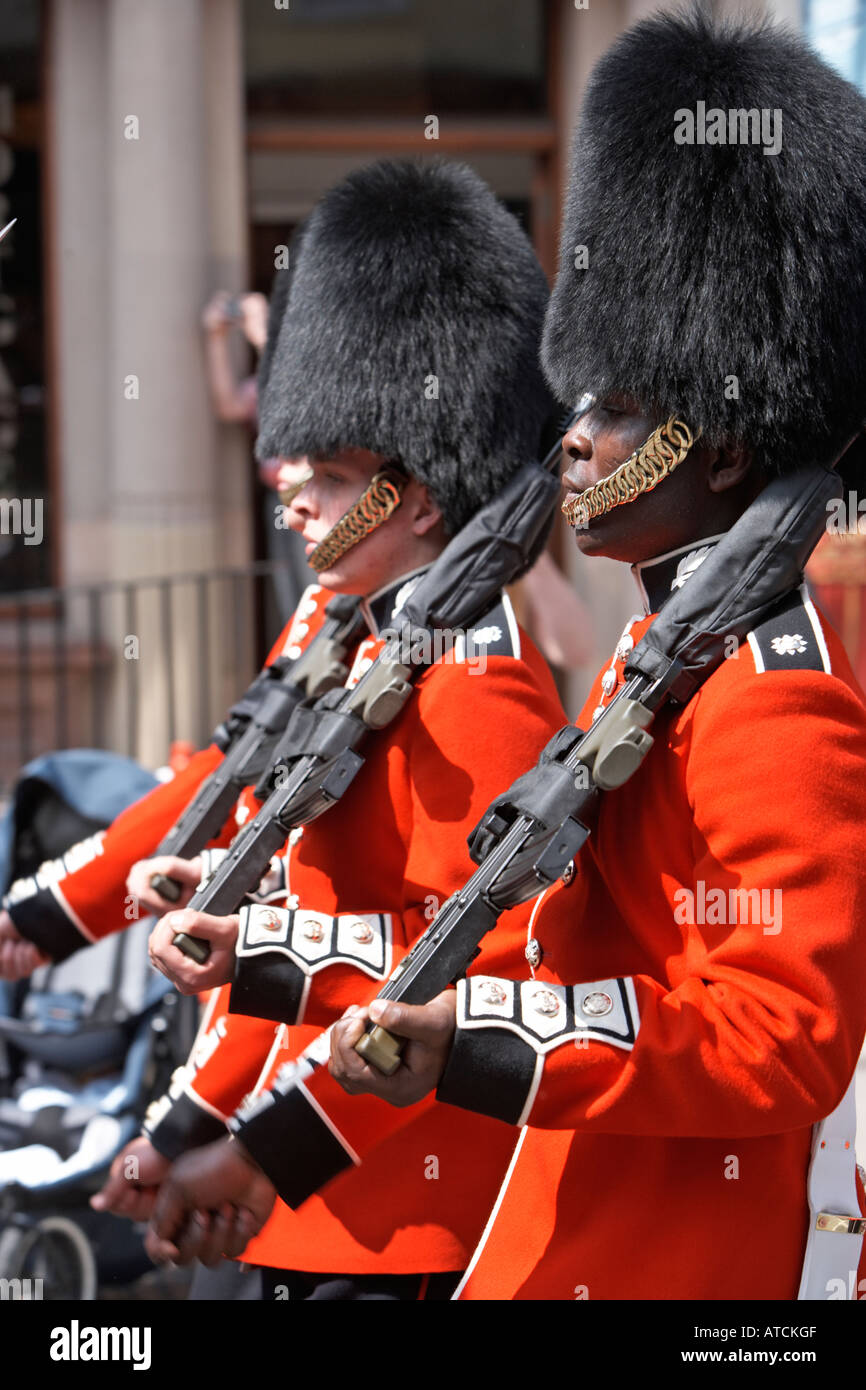 changing of the guard at Windsor Castle Stock Photo - Alamy