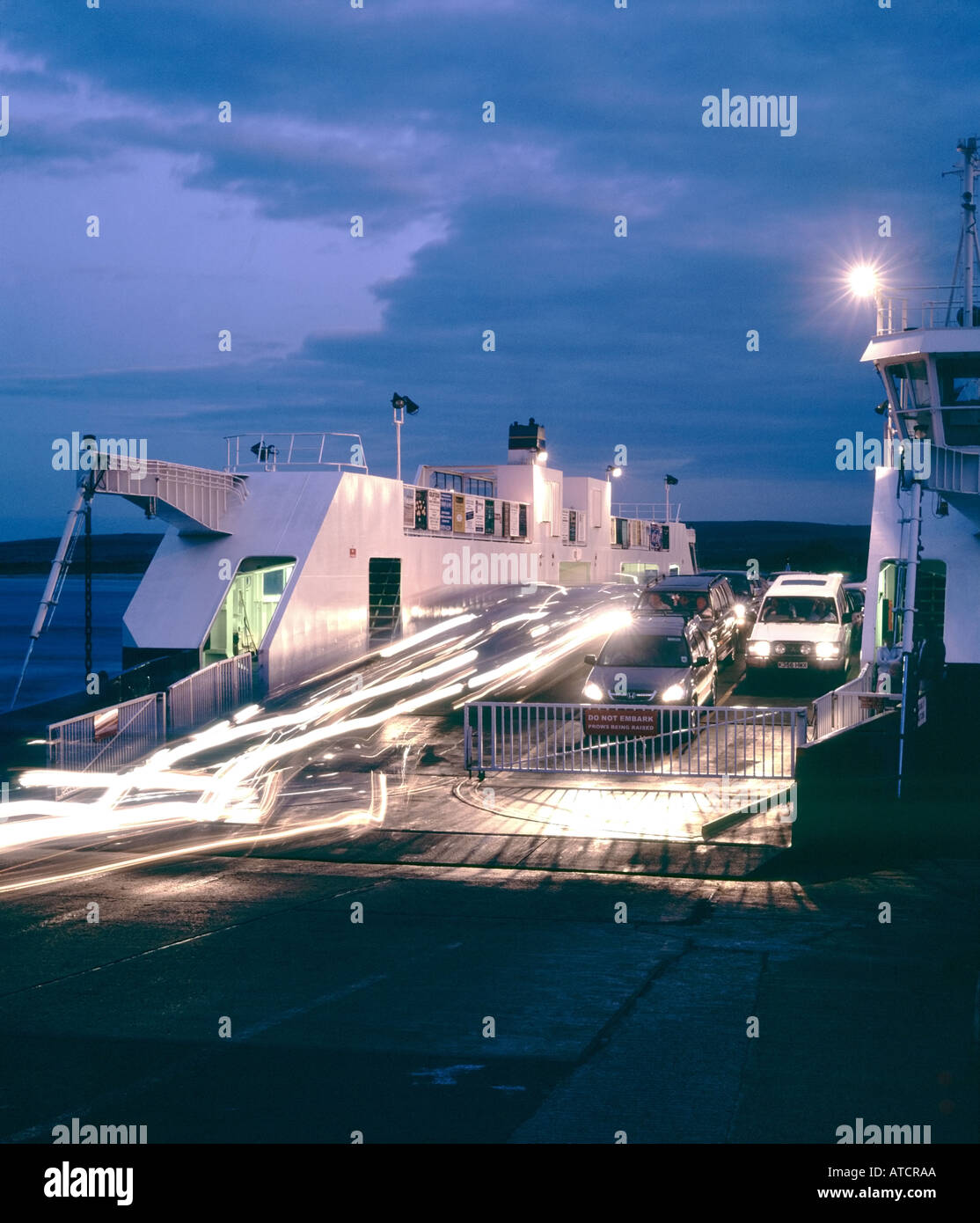 Vehicles leaving the Sandbanks to Shell Bay chain ferry Bramble Bush ...