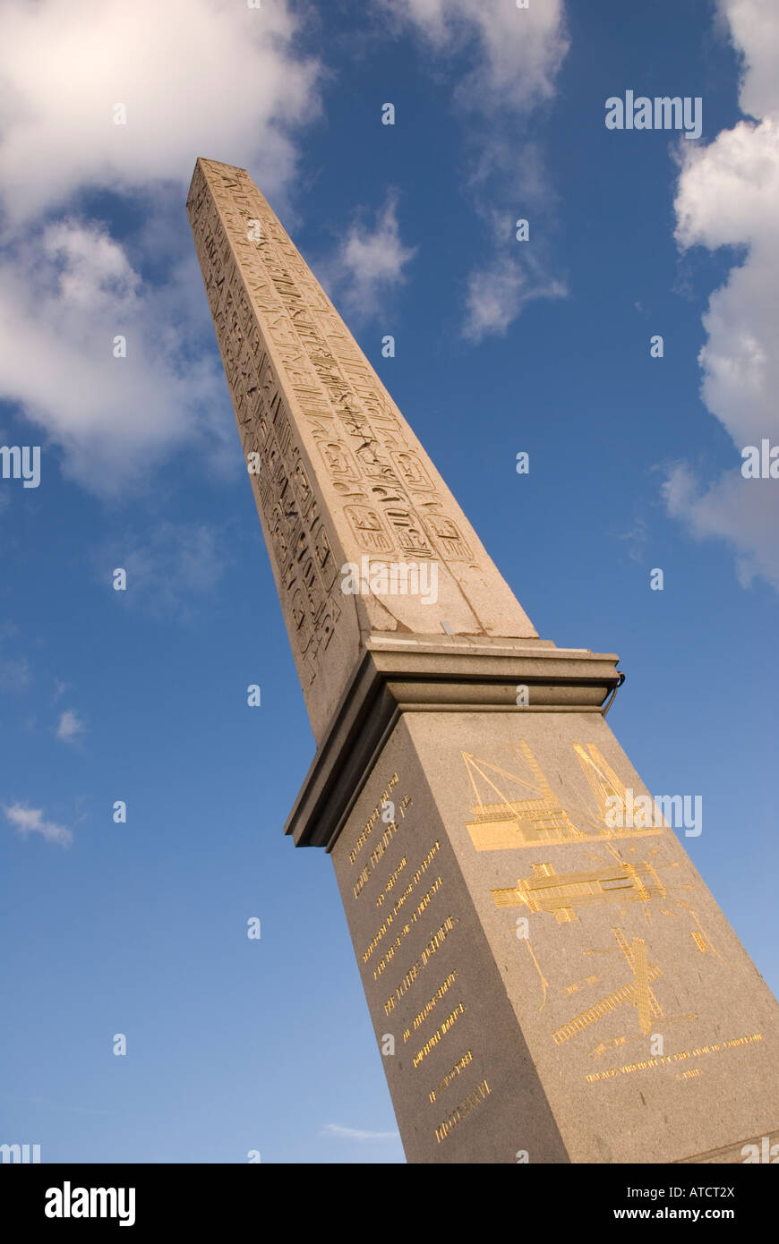 Obelisk paris hi-res stock photography and images - Alamy