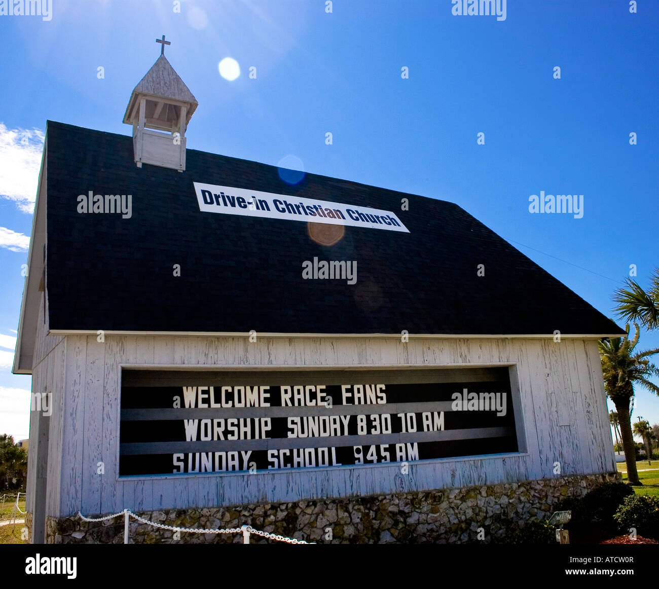 Alternative worship at a drive in christian church in Daytona Beach ...