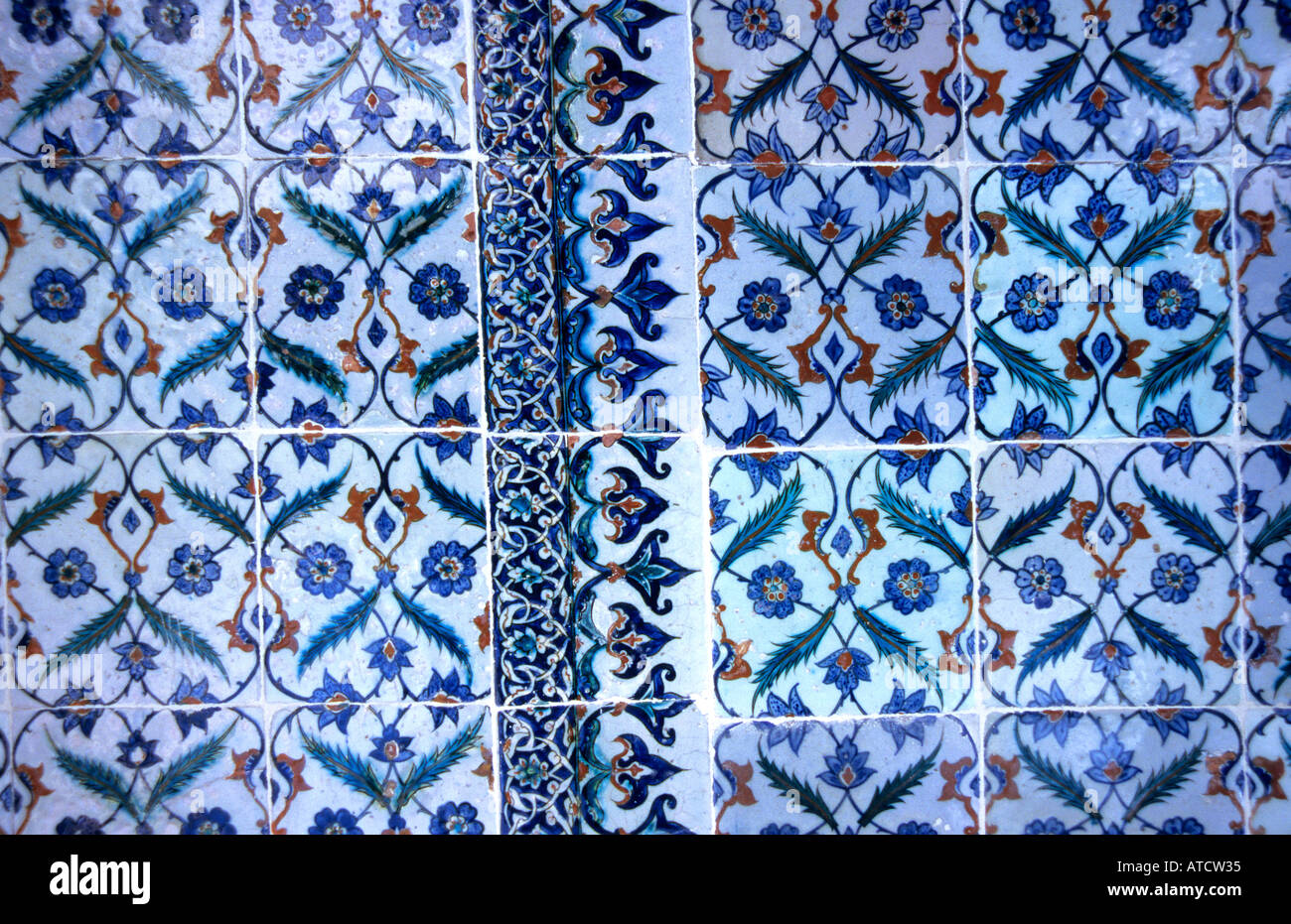 Istanbul tile tiles Tokapi Palace Turkey Ottoman Stock Photo - Alamy