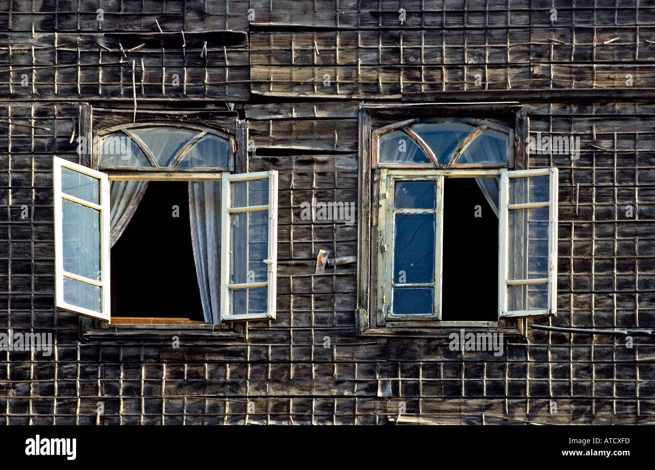 Building facade in Jedeideh Quarter old city of Halab, Aleppo, Syria ...