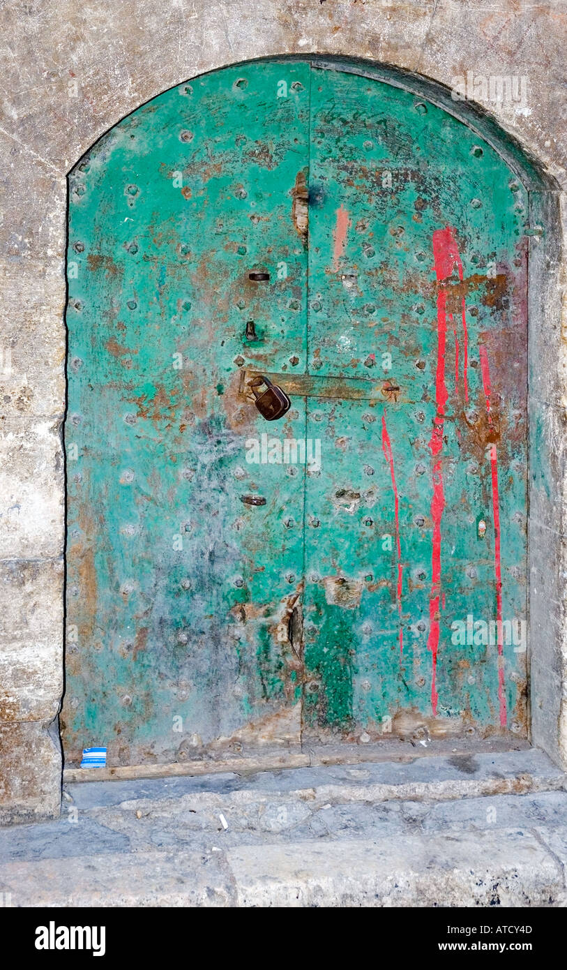 Enter syria hi-res stock photography and images - Alamy